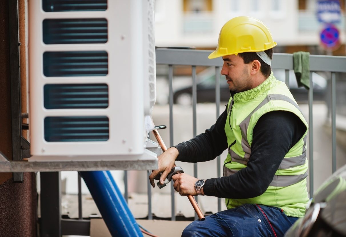 Transitioning from R410A to R32 refrigerant | Hitachi Australia ...