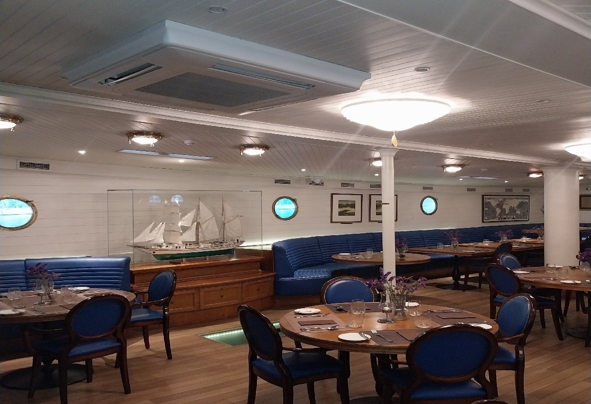 VRF AC system for a ship restaurant | Hitachi Australia