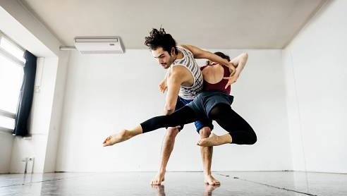 Floor-Ceiling Convertible unit | Hitachi India