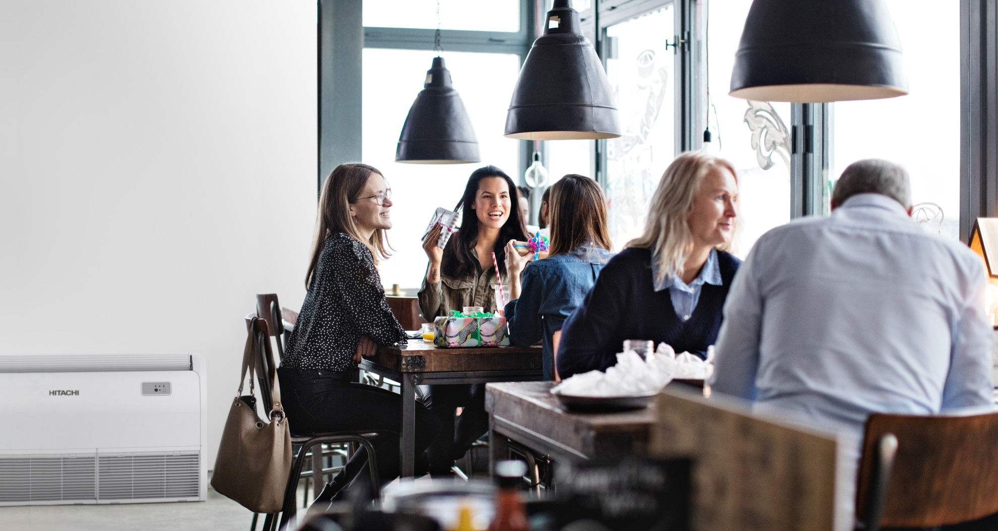 The Best Air Conditioners for Restaurants | hitachiaircon.com