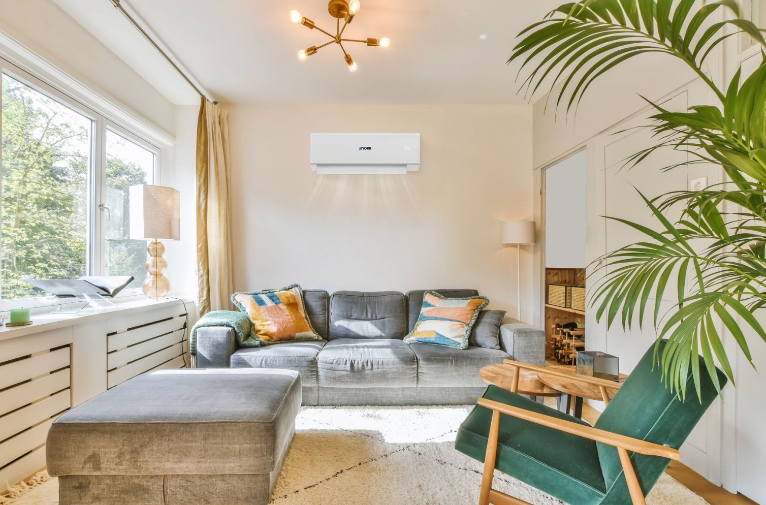 Package unit air conditioner | Hitachi Air Conditioning