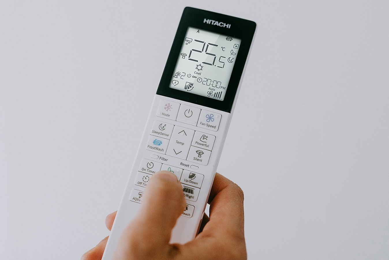 Aplikacje i kontrolery klimatyzacji do domu | Hitachi Polska